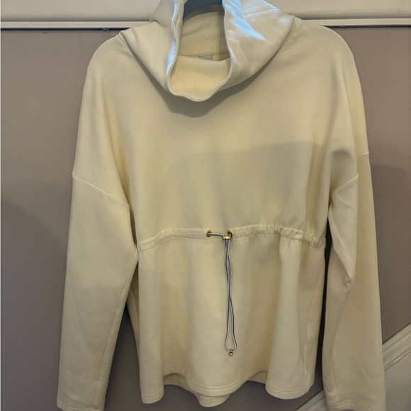Varley | Tops | Varley Cream Barton Sweatshirt | Poshmark